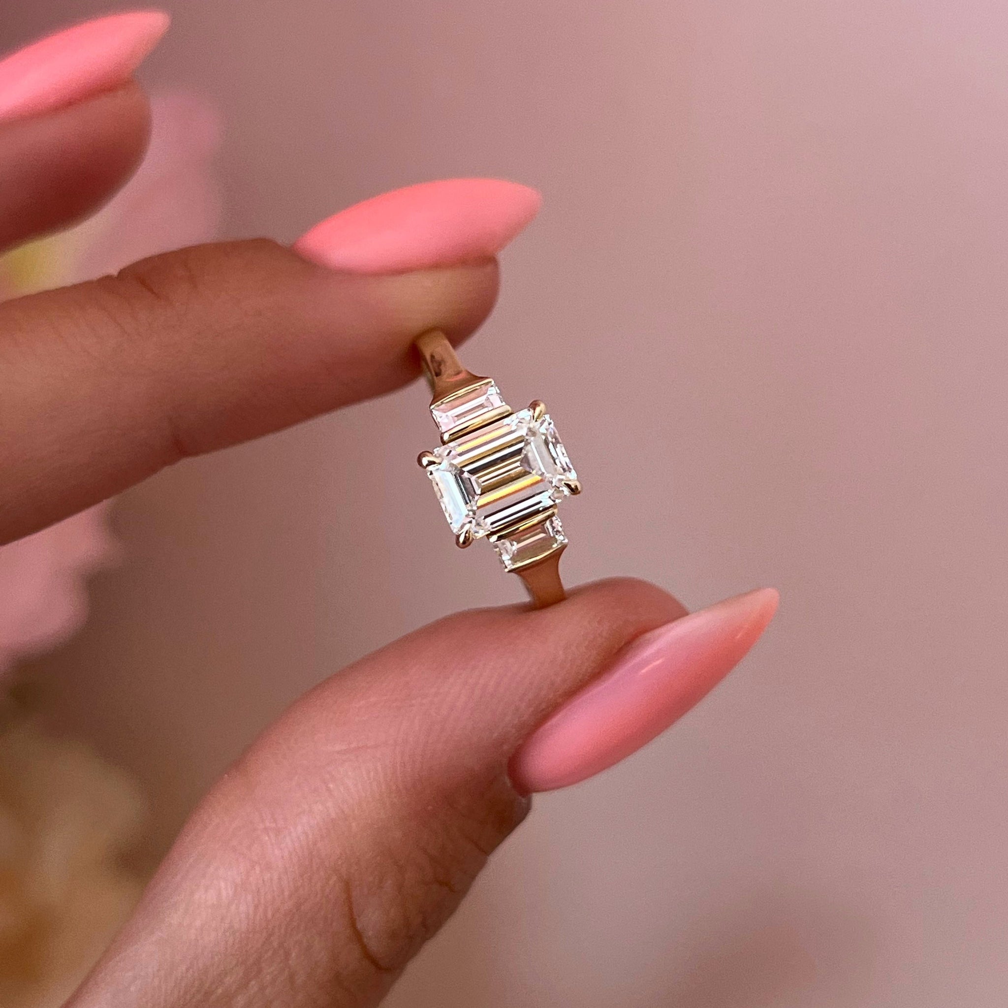 Emerald And Baguettes Engagement ring - 1.50 Ct – NINI DIAMONDS